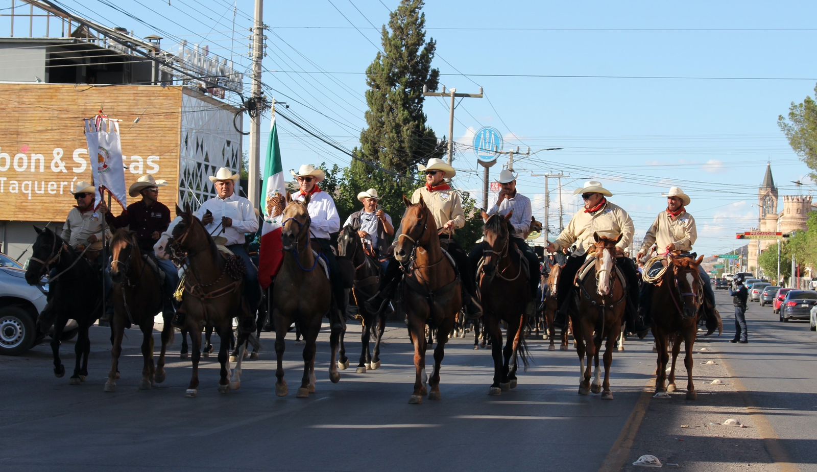 Realizan tradicional desfile de la Gran Cabalgata Villista 2024 en la Capital – Entre Líneas