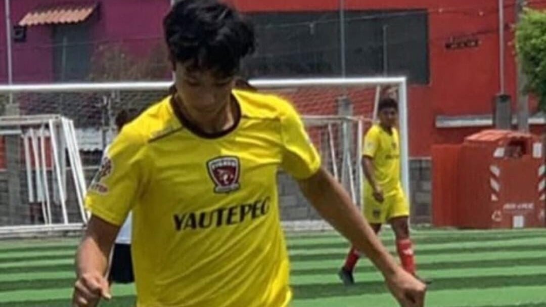 Muere Leonardo Gómez, joven futbolista que fue alcanzado por un rayo durante un partido en ...