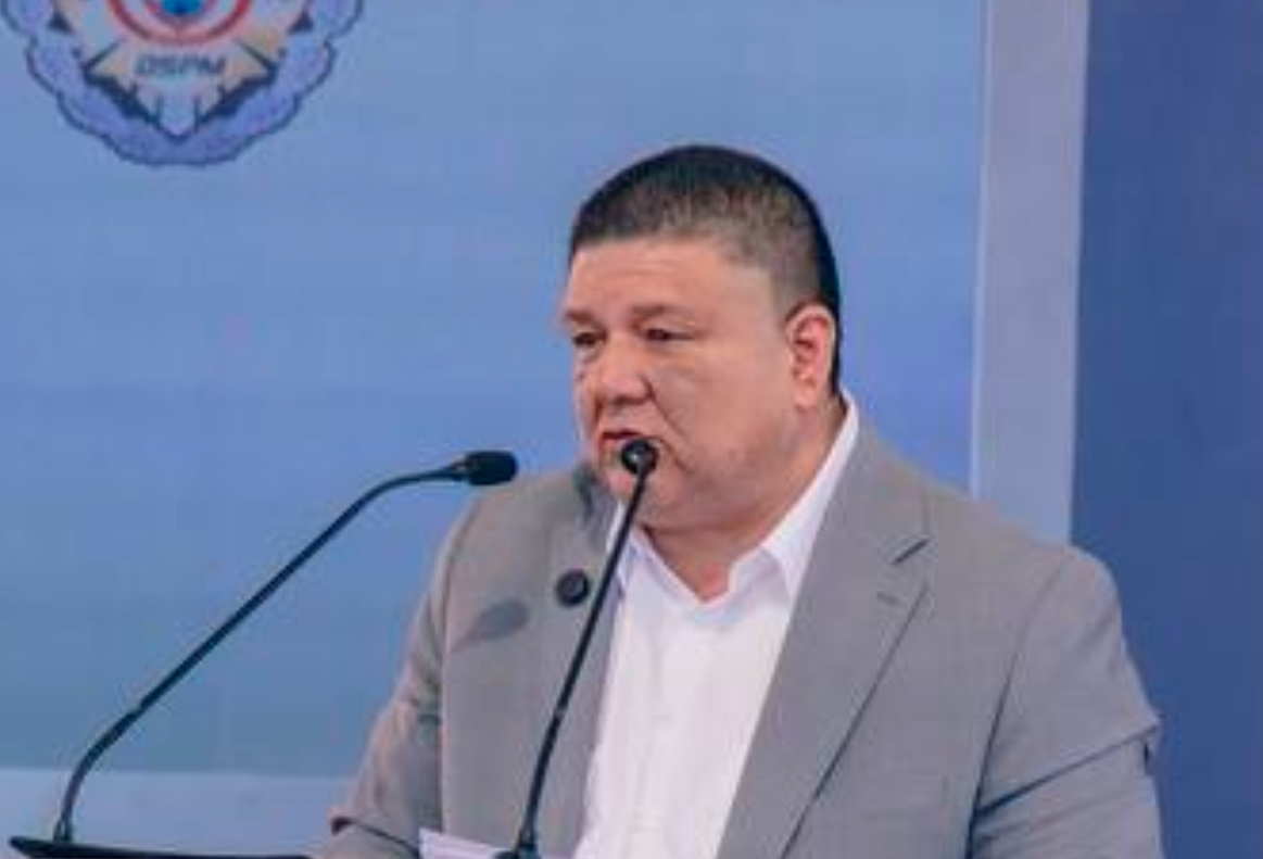 ”Jale mata grilla” dice fiscal César Jáuregui a policías municipales – Entre Líneas