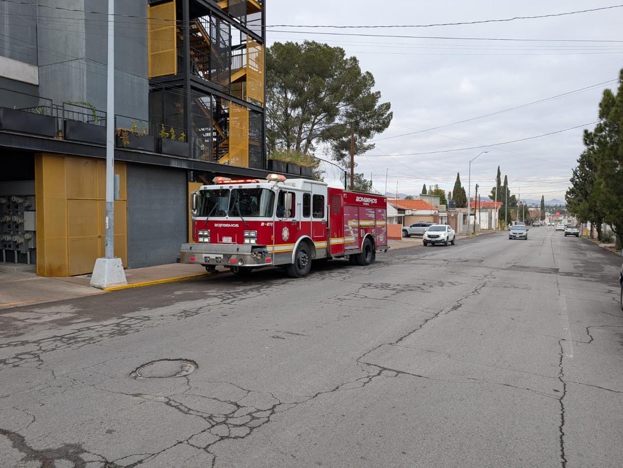 Fuga de gas en edificio de departamentos deja a tres personas intoxicadas – Entre Líneas